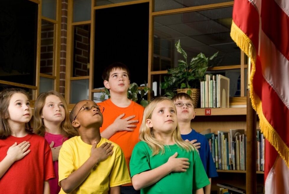 Set to Music: The Pledge of Allegiance | Listen & Learn Music